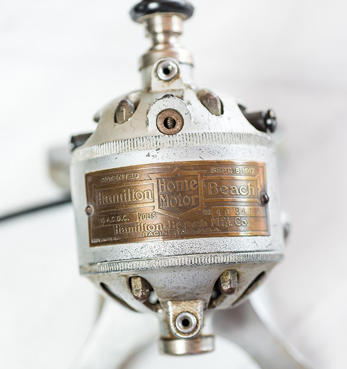 VIntage-1917-Hamilton-Beach-Motor-4-1 (1).jpg